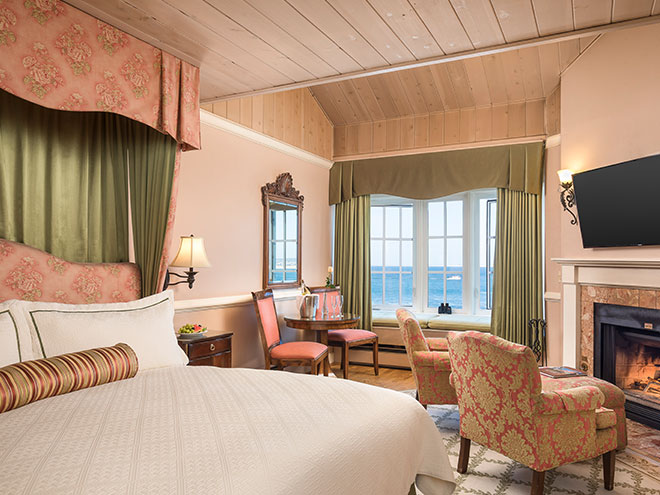 Monterey Hotel Rooms & Suites with Ocean View - Spindrift Inn