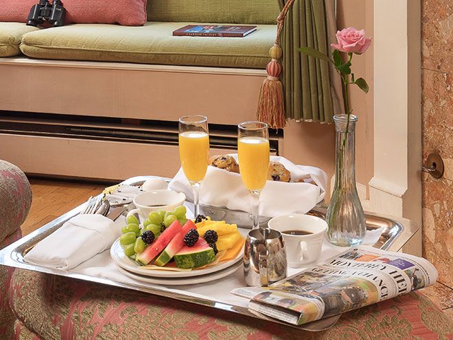 Boutique Hotel with Free Breakfast in Monterey | Spindrift Inn